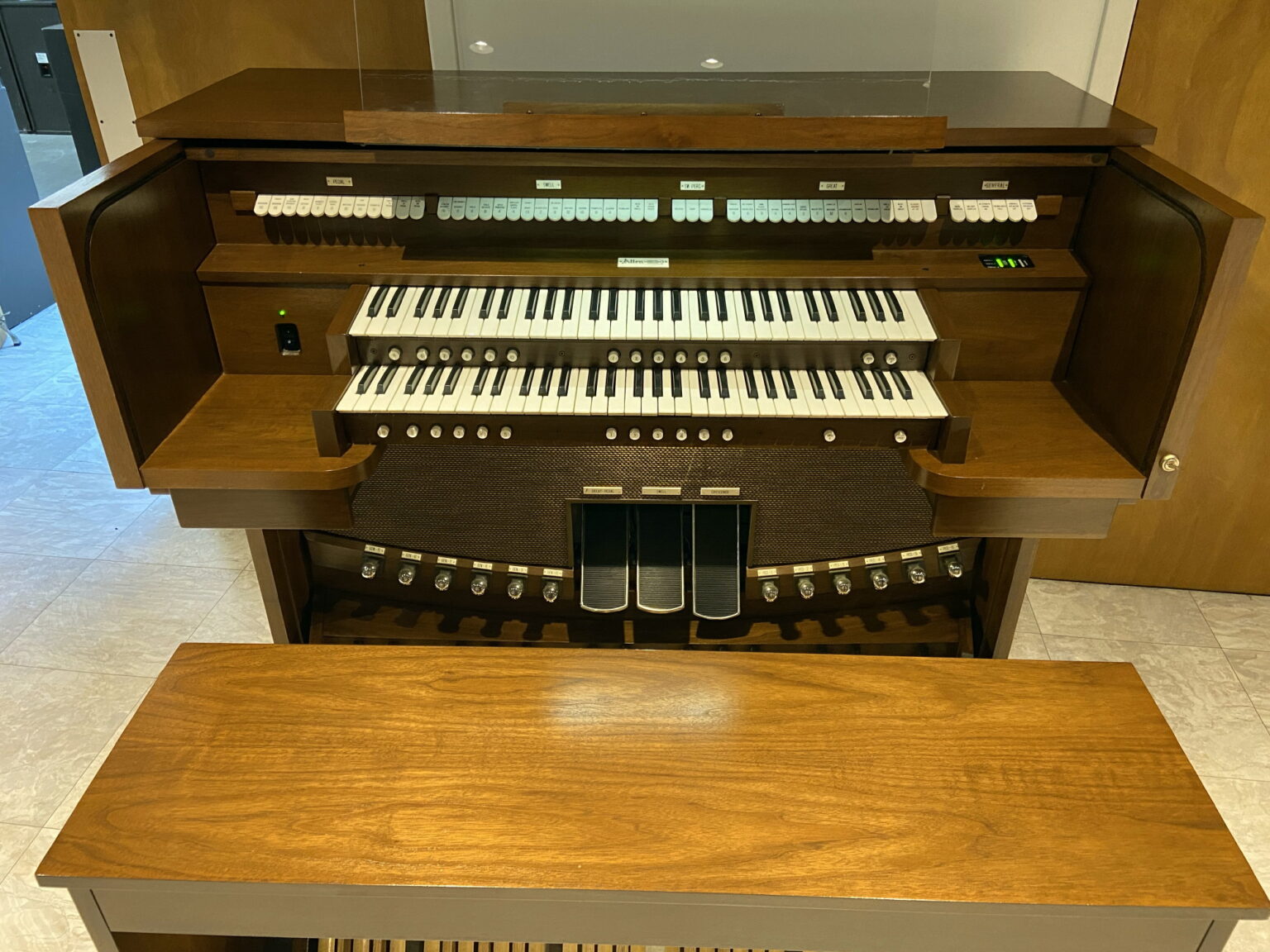 Used Organs | Allen Organ Studios